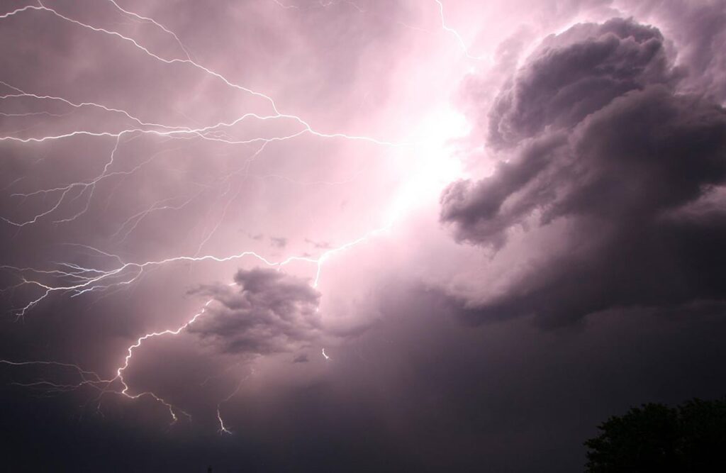 How Trail Runners Can Reduce Lightning Risks - CTS