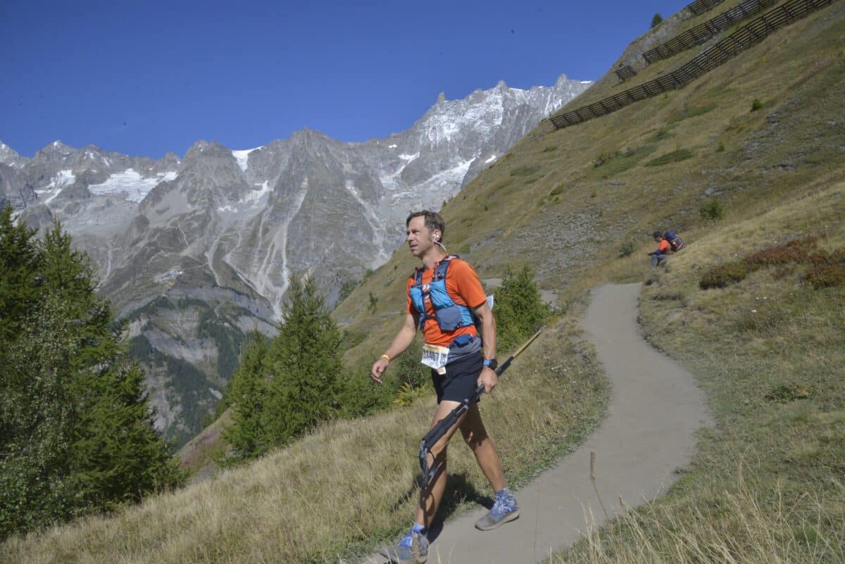 How to Choose the Best Trail Running Pole Length and Type - Jason Koop
